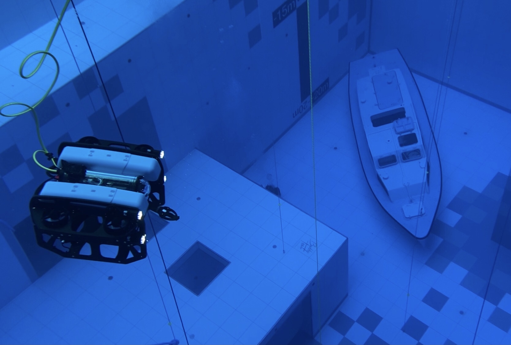 Dron podwodny ROV – Remotely Operated Vehicle – USV GeoPixel / DRONY ...